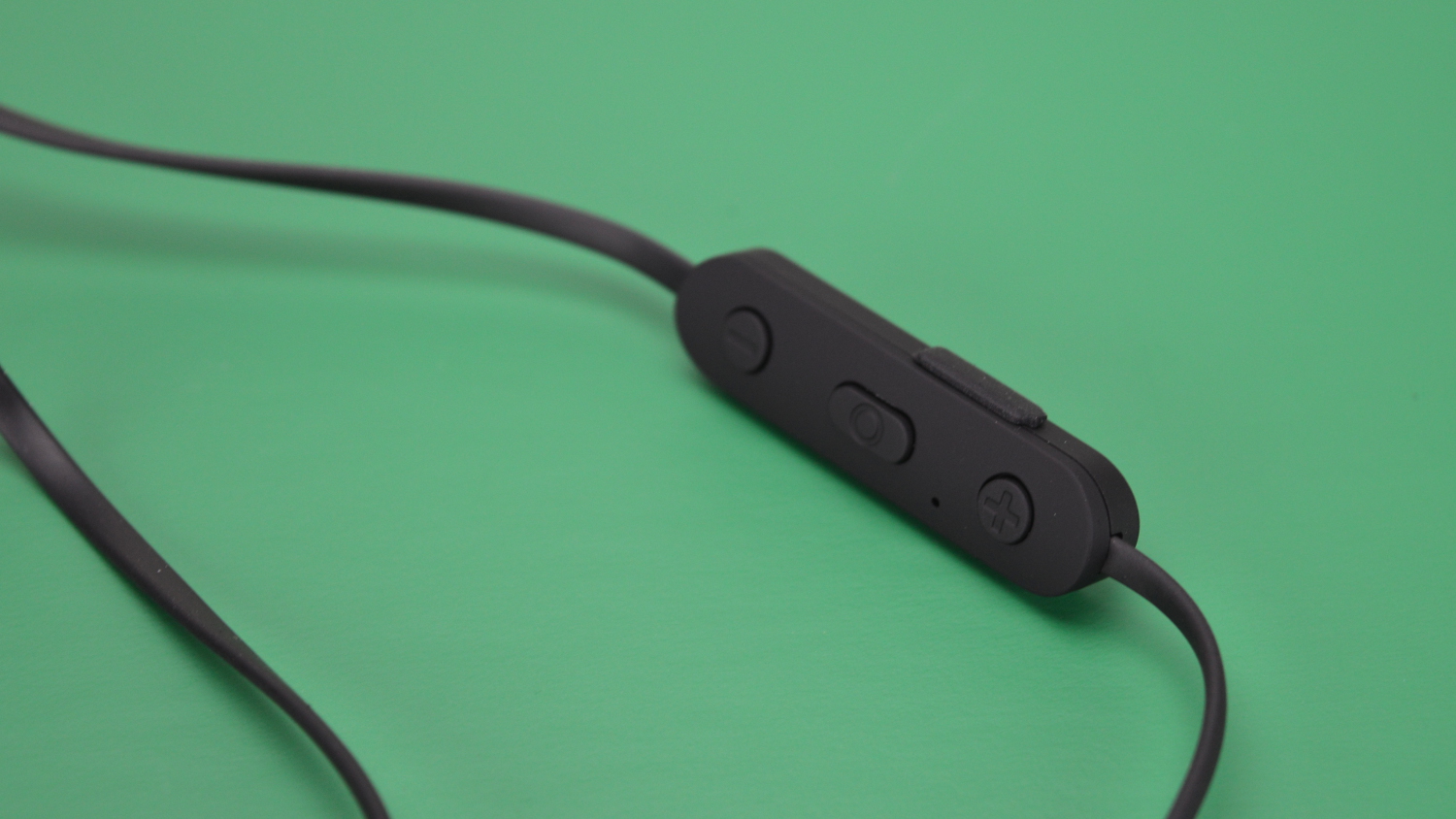 SmartOmi Sole In-Ear Headphones Review - Headphone Review