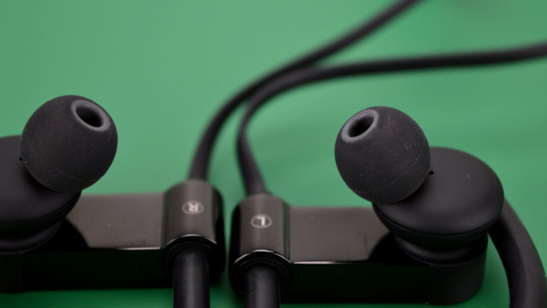 SmartOmi Sole In-Ear Headphones Review - Headphone Review