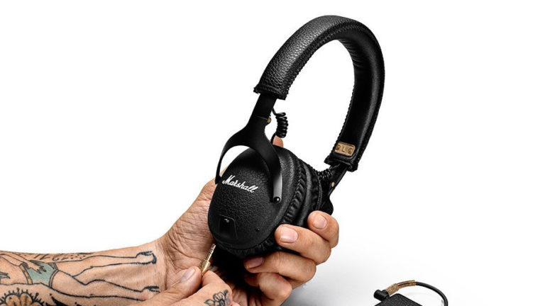 These Are The Headphones Celebrities Wear - Headphone Review