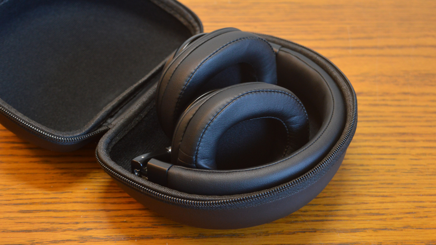 PreSonus Eris HD10 BT Headphones Review - Headphone Review